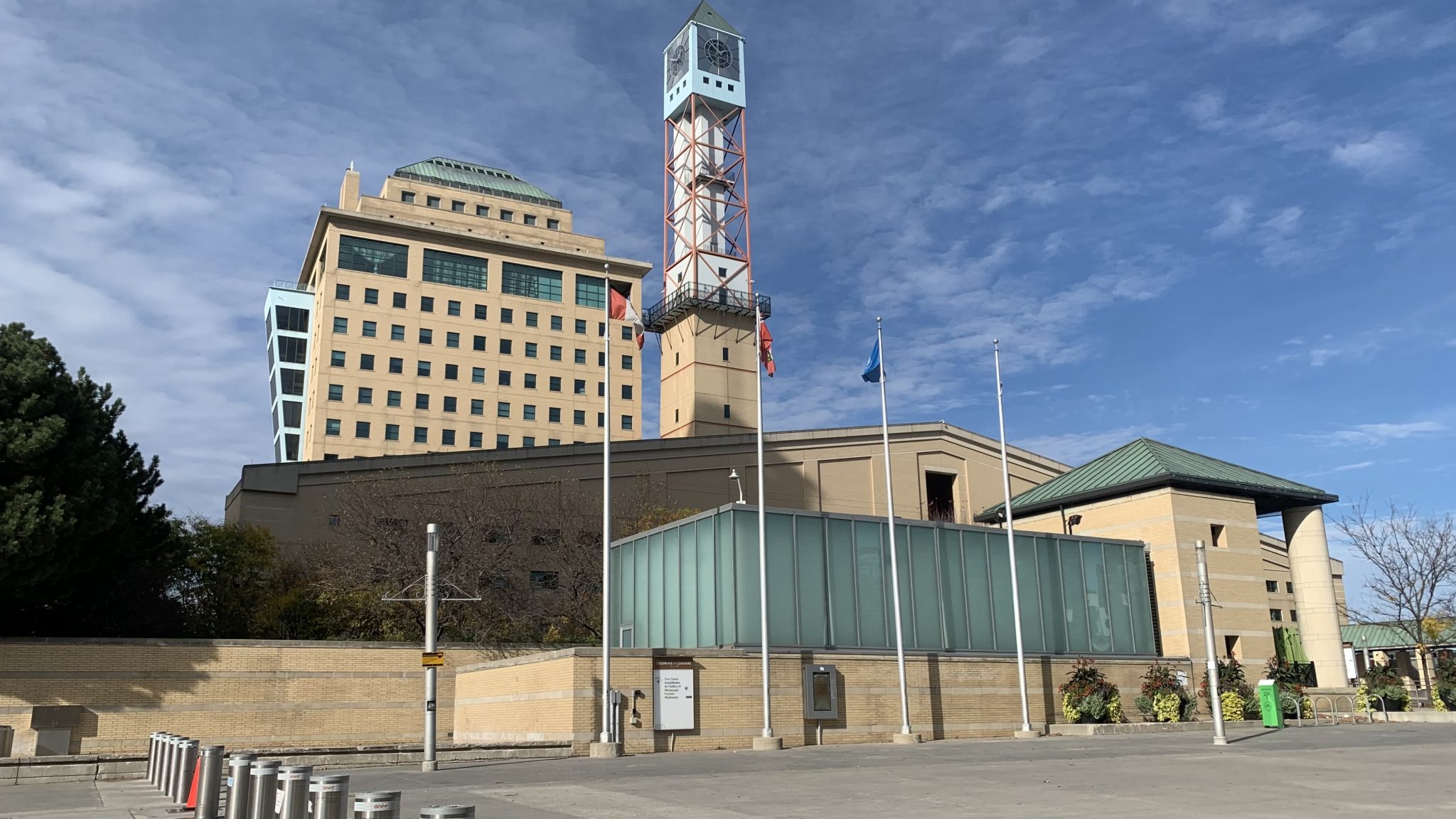 Is Mississauga Worth Visiting? The Ultimate Guide + 25 Things to Do